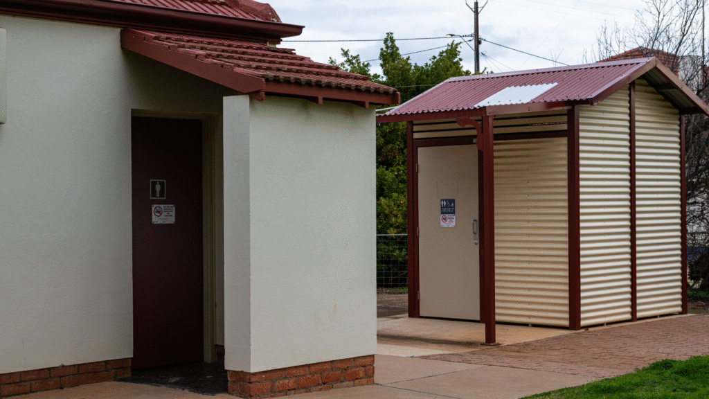 Robertstown Public Toilets - Visit Burra